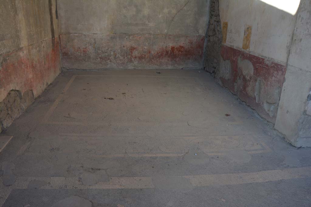 VII.1.40 Pompeii. September 2019. West ala 3a, looking west across ...