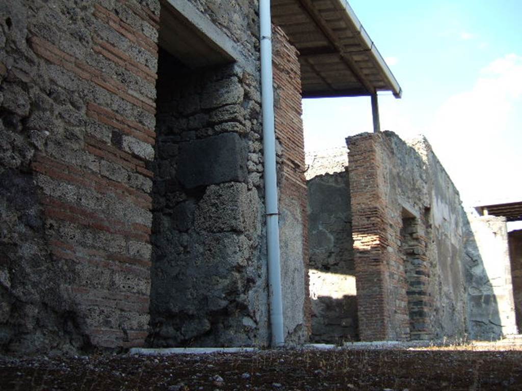 VII.1.40 Pompeii. September 2019. Looking from north portico towards ...