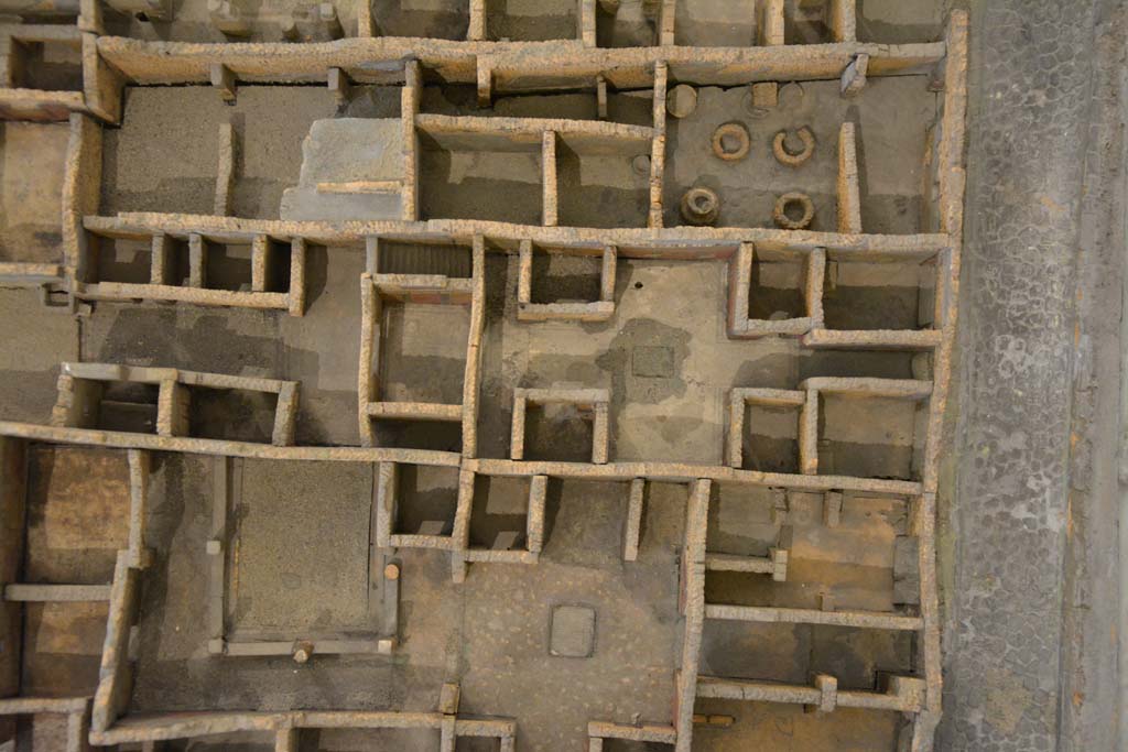 IX.5.6 Pompeii, across centre. July 2017. Rooms on north end around ...